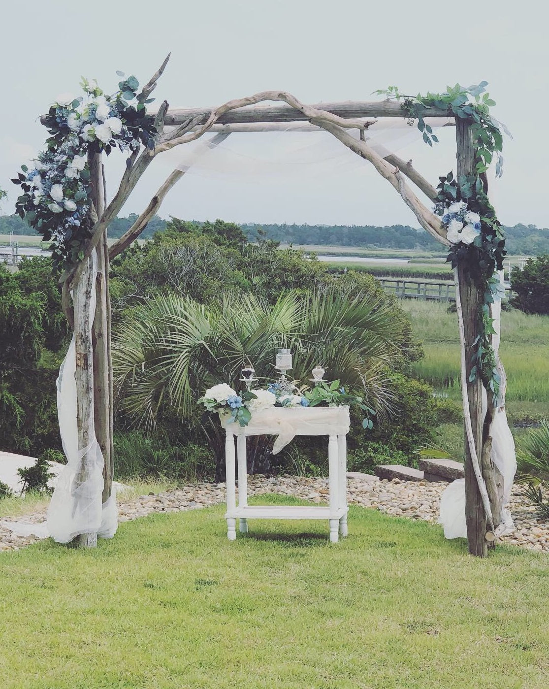 Birch tree wedding arch 60 photos - Astyledwedding.com